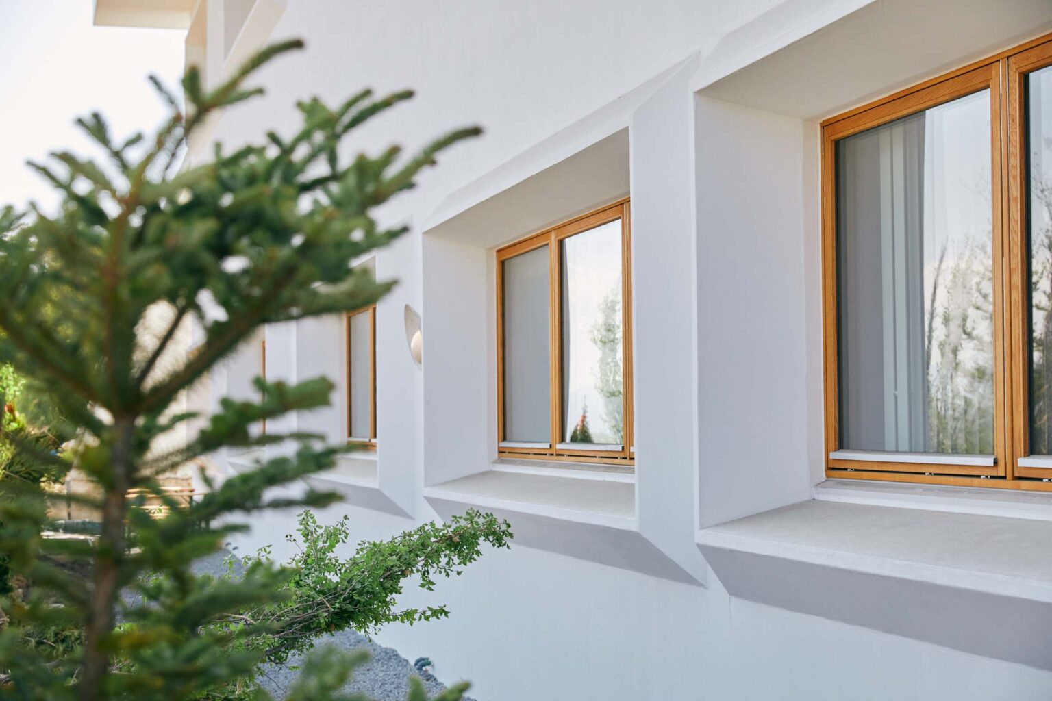 【特集｜場をひらく】vol.9：徳武睦裕｜見えないものを大切にする、北欧スタンダードをこの場所から | MEANWHILE